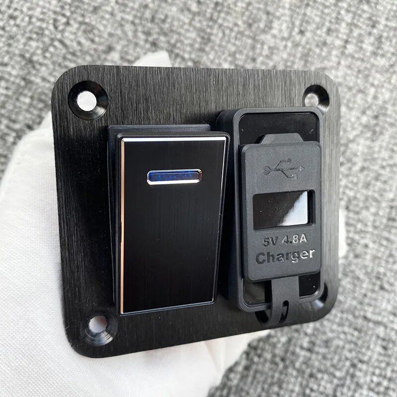 Панель переключатель USB, черная, 1 gang