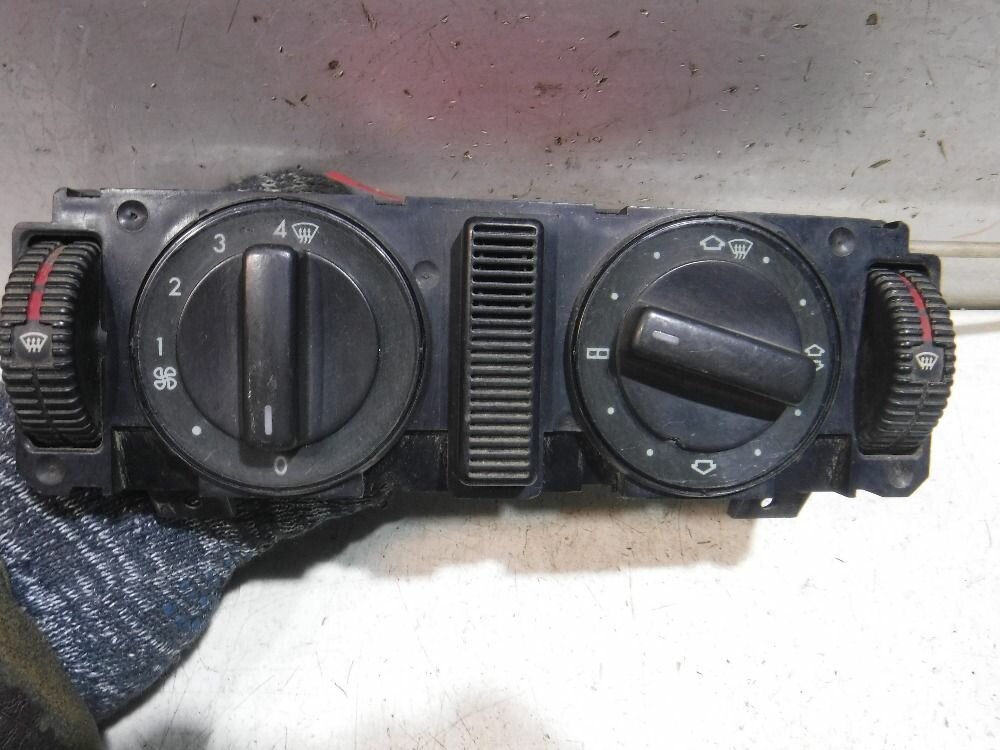 Блок управления отопителем Mercedes W202