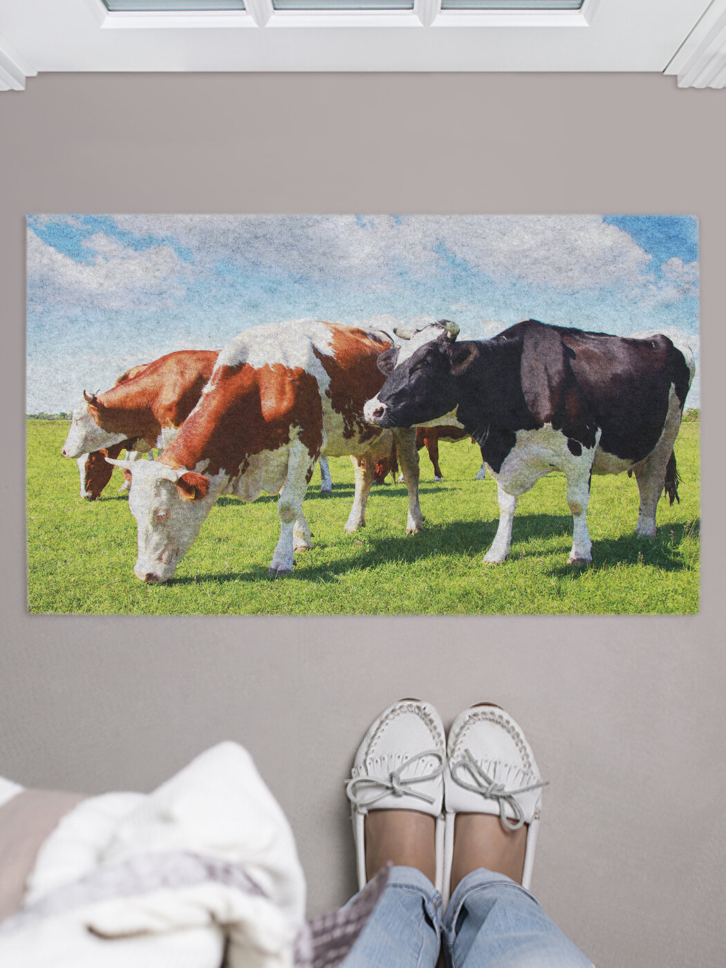 Коврик придверный в прихожую с принтом "Коровы на траве" 45 на 75 см , JoyArty