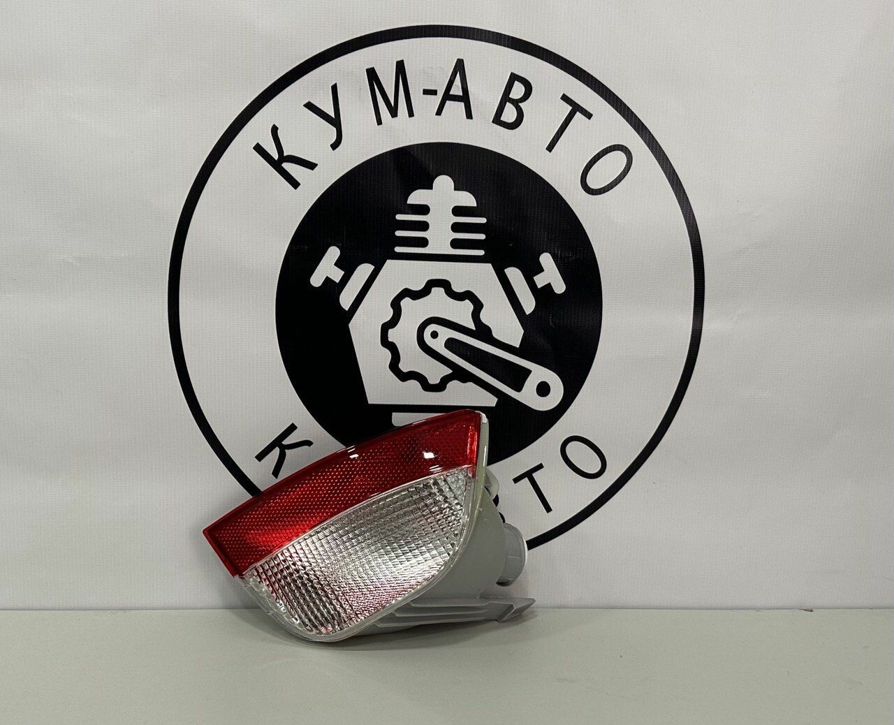 Правый задний фонарь в бампер Форд Фокус 2 FORD FOCUS II