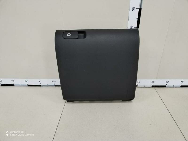 Бардачок Volkswagen Tiguan 5N2 2011-2016 кат.номер: 5M1857097Q 5N1857035B82V 5M1857114E 5M1857114E82V 5M1857101H82V