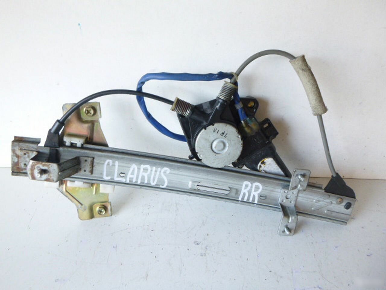 Стеклоподъемник электр. задний правый Kia Clarus I (1996—1998) 0K9A372560