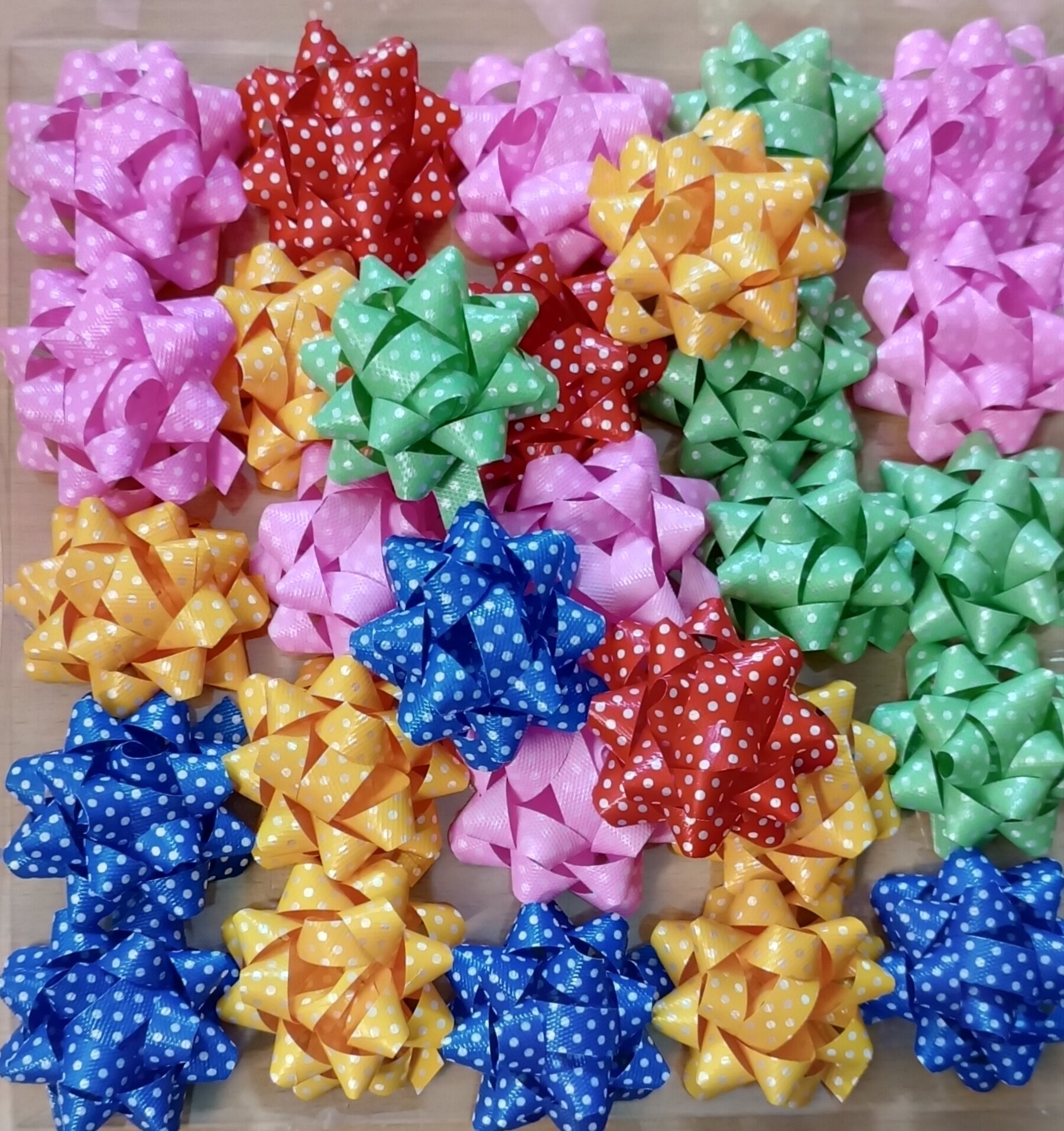 Подарочный бант на упаковку подарков , цветов, Айрис Звезда , ассорти 6,5 см, в наборе 50 шт