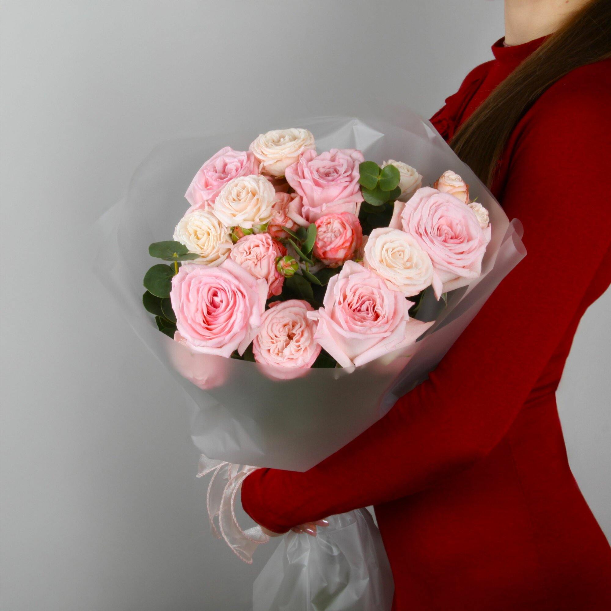 Зефир букет из кустовых и пионовидных роз