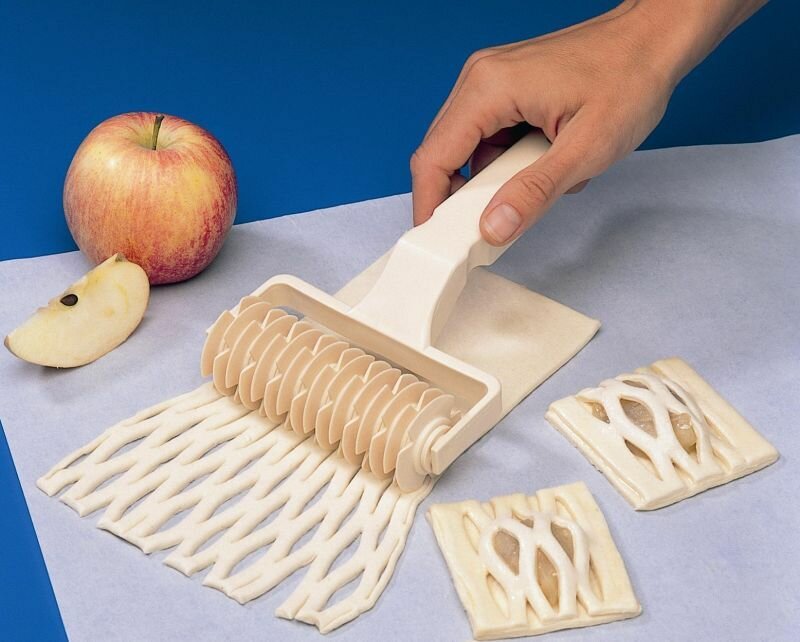 Ролик для фигурной нарезки теста с удобной ручкой для пирогов, печенья и выпечки – идеальный кухонный инструмент