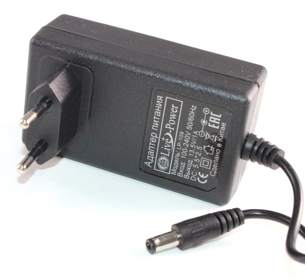 Блок питания 13,5V, 1A (штекер 5.5*2.5)