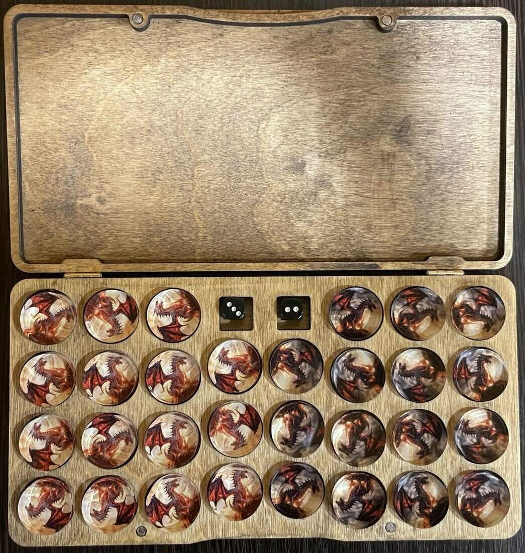 Подарочные фишки для нард "Драконы", 30 шт, 27 мм, оргстекло, в кейсе из натурального дерева