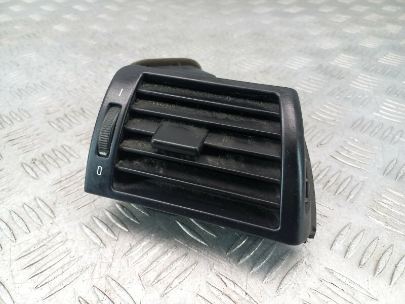 Б/У Дефлектор воздушный правый Bmw 3 E46 / Бмв 3 E46 M54 2.2 170 Л.С 2001 прав.