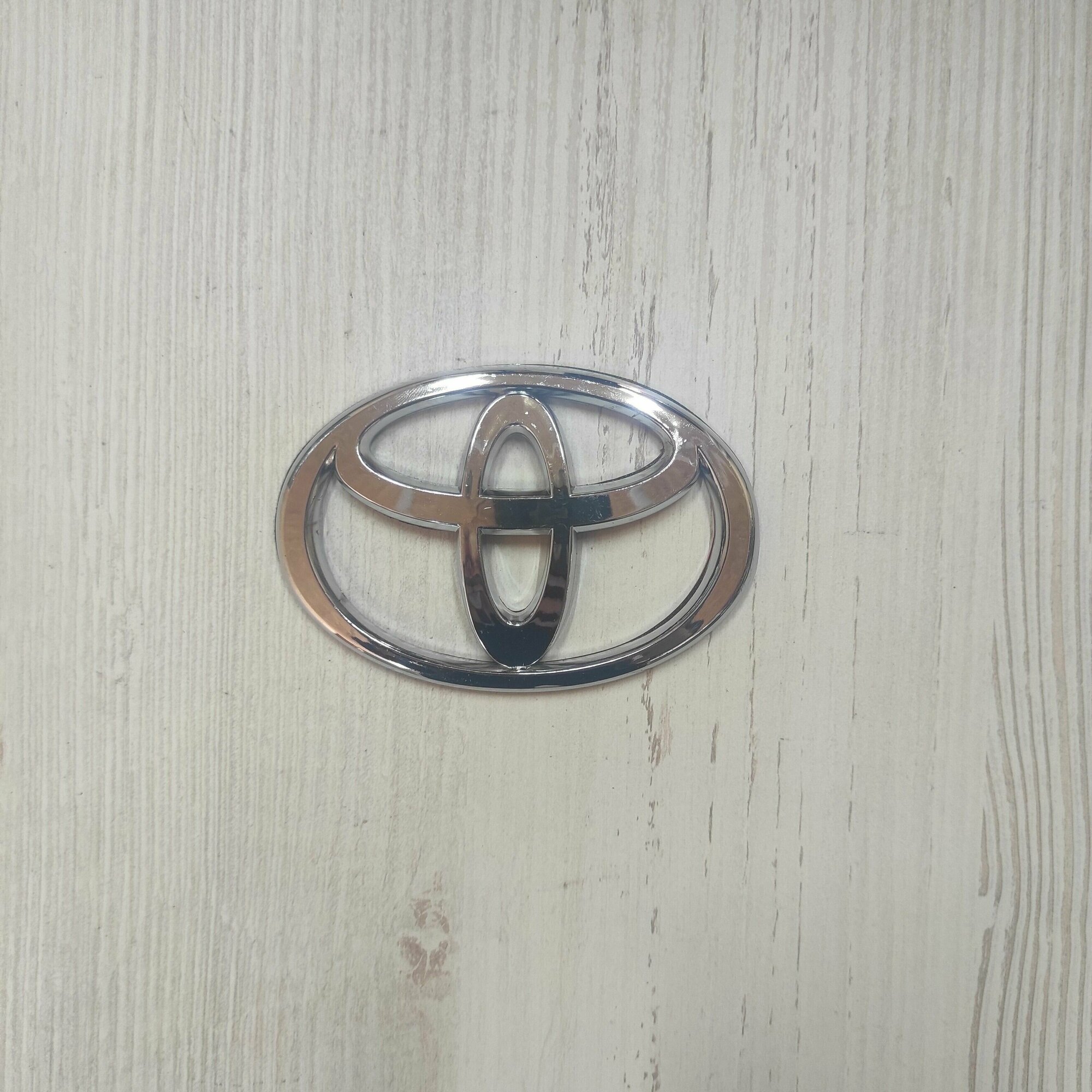 Эмблема TOYOTA / Тойота 10х7,2 см
