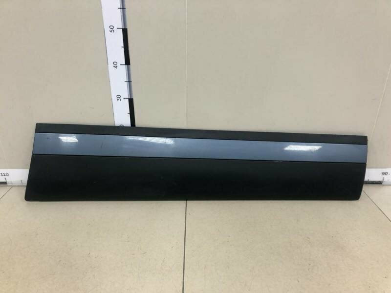 Накладка двери передней правой Land Rover Range Rover Velar 2017 кат.номер: J8A221064A