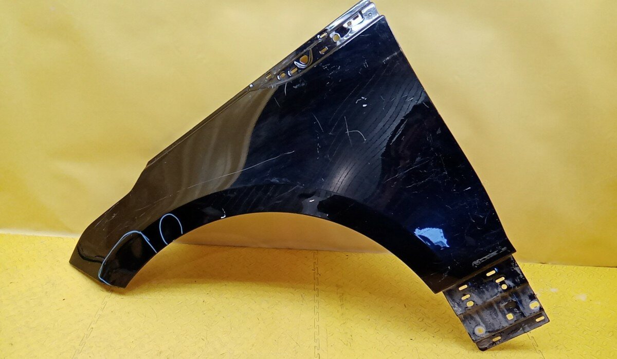 Крыло переднее левое Range Rover Velar Land Rover LR091699