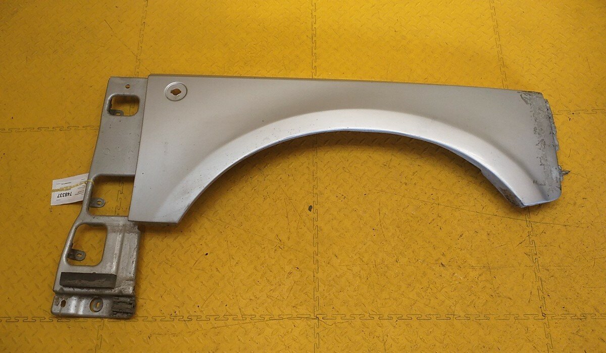 Крыло переднее правое Range Rover III (LM) Land Rover ASB760021