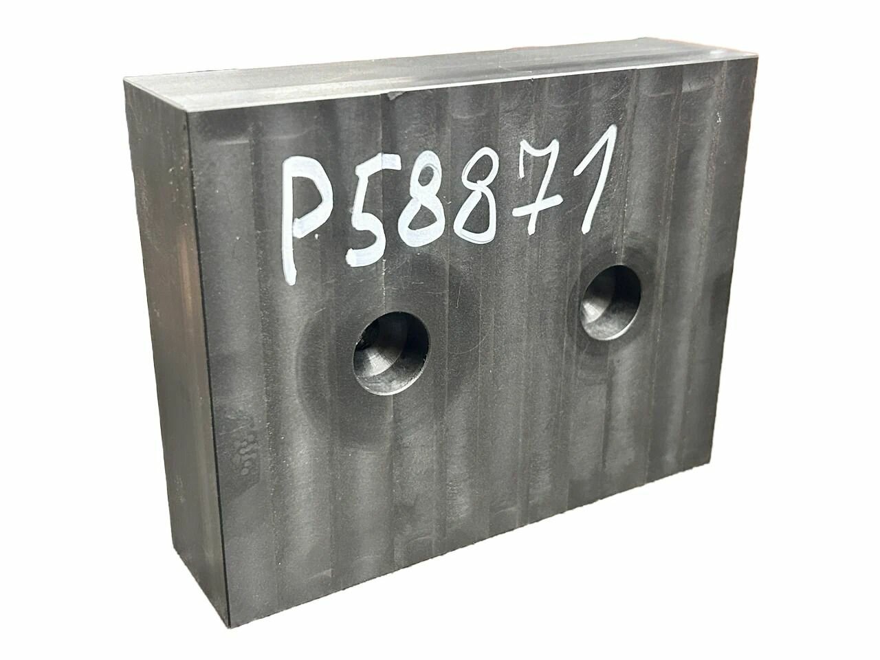 P58871 Пластина скольжения Ponsse K90+/K100+ (140х110х38)