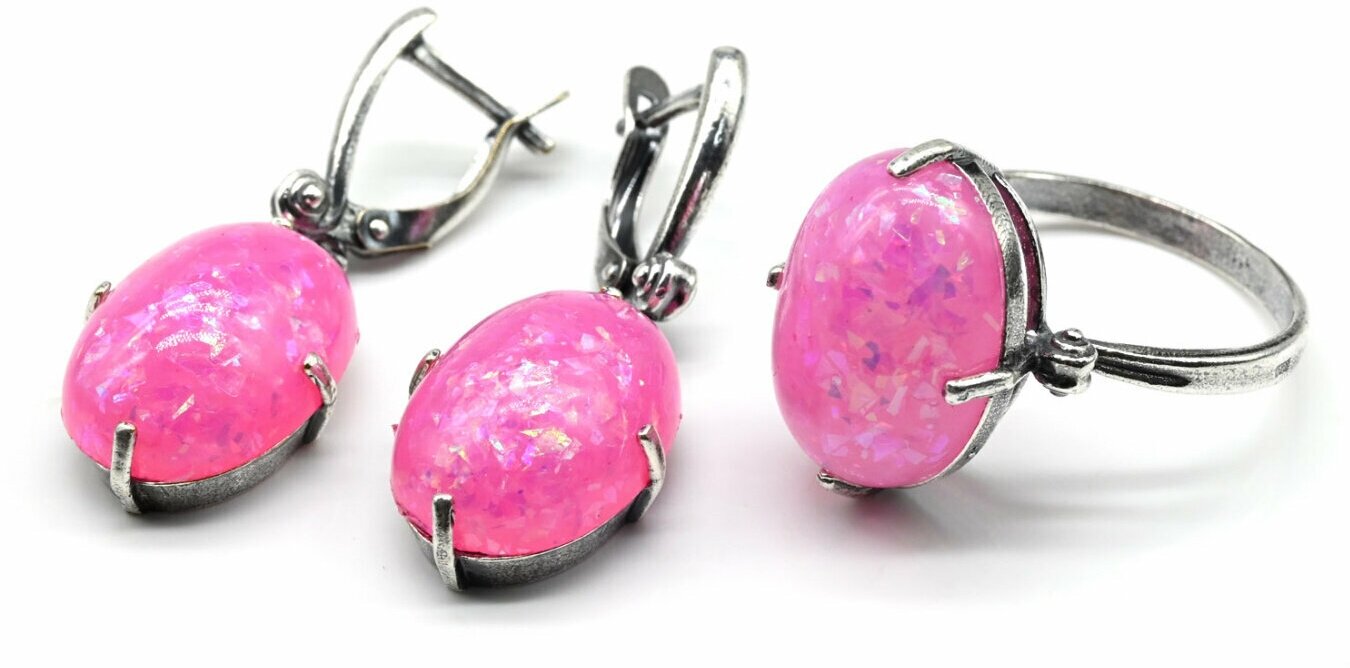 Комплект бижутерии: кольцо, серьги, опал