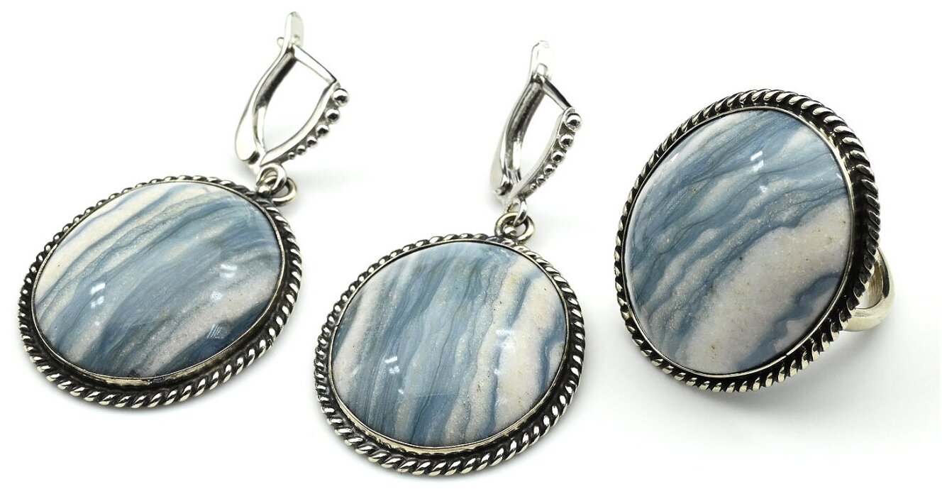 Комплект бижутерии: серьги, кольцо, флюорит