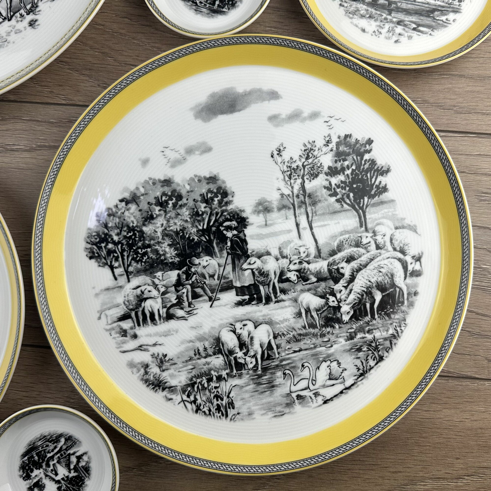 Набор из 3 гладких фарфоровых тарелок с бортиком 27 см Вилладж Village