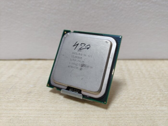 Процессор Celeron C420