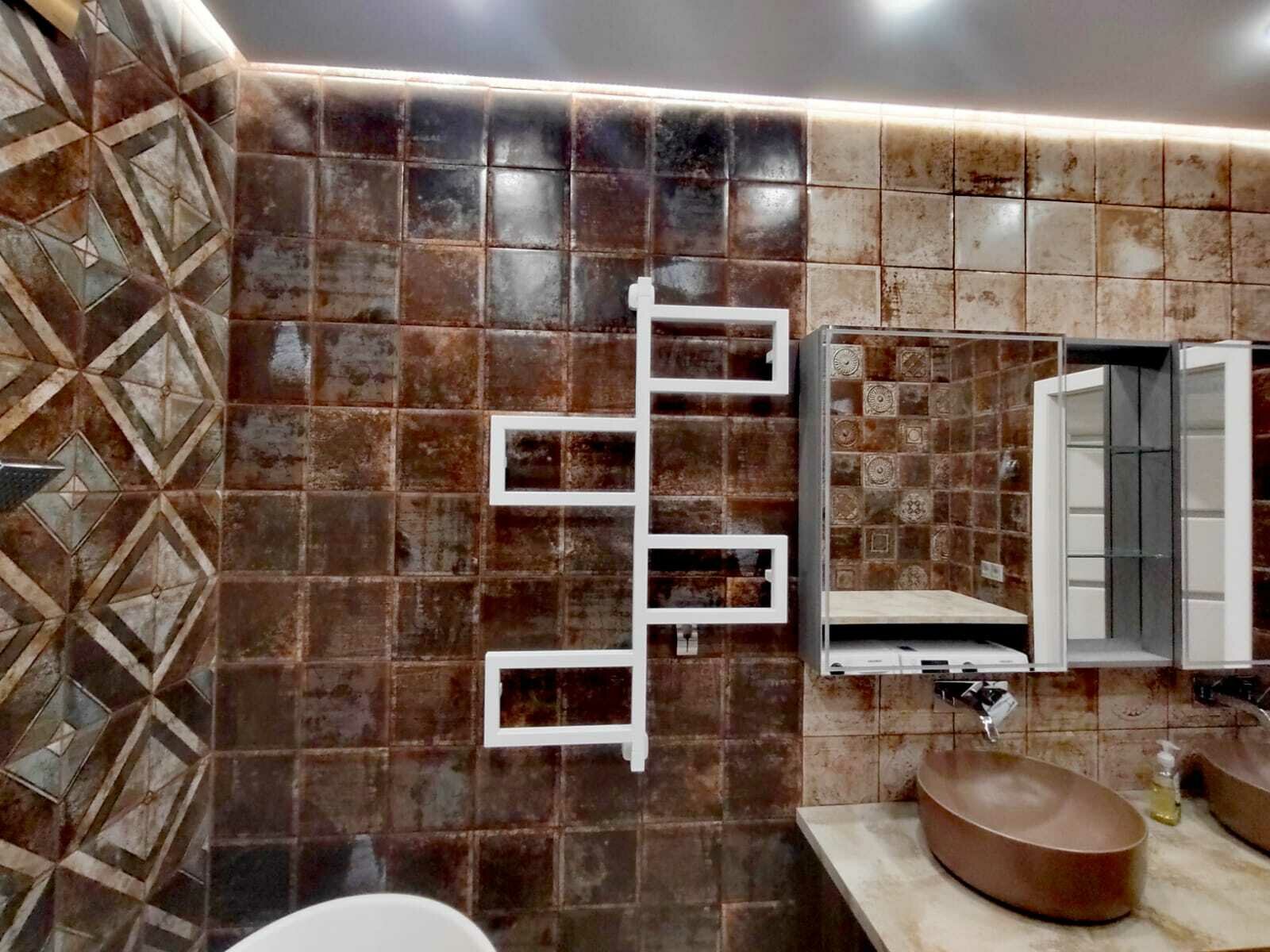 ASTRA-1 водяной дизайн-радиатор 110х50 см Белый