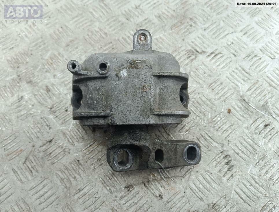Подушка крепления двигателя Volkswagen Touran