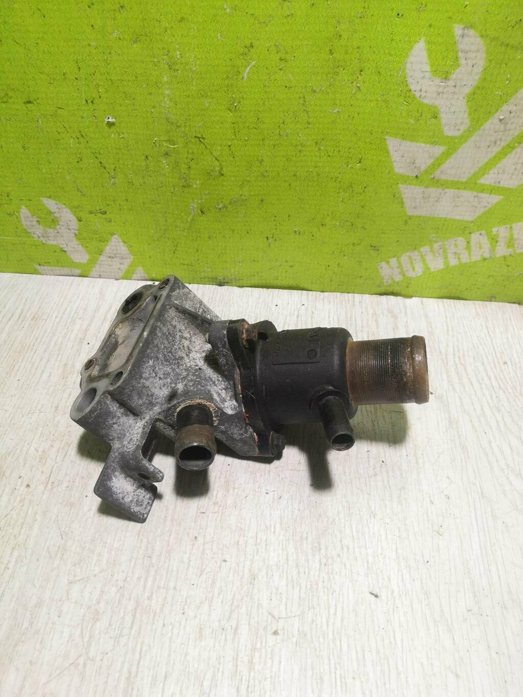 Корпус термостата Renault Clio 2 Symbol 1998-2008