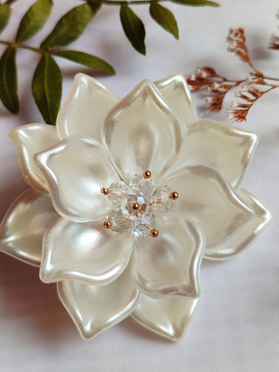 Брошь, стразы, эмаль