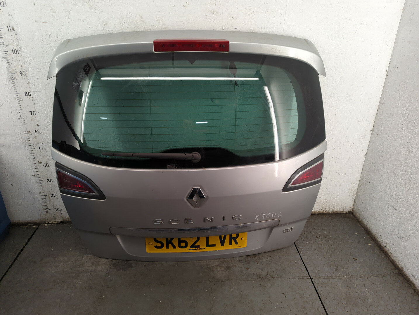 Крышка (дверь) багажника Renault Scenic Б/У