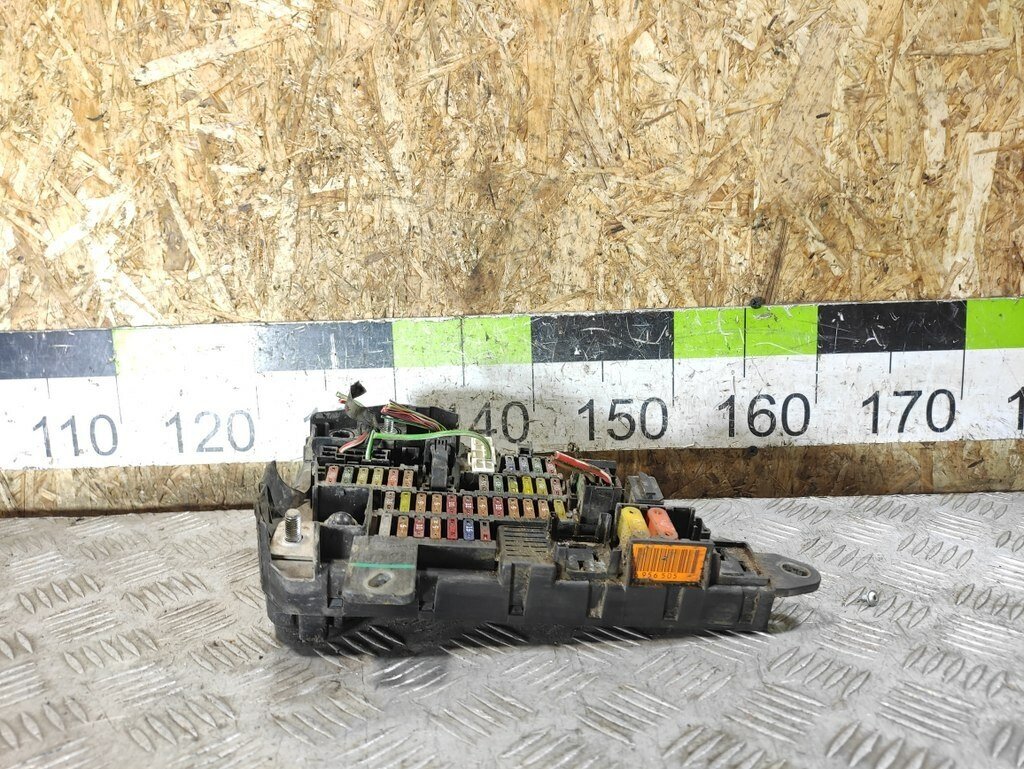 Блок предохранителей салонный BMW 5 2003-2009 61149138830