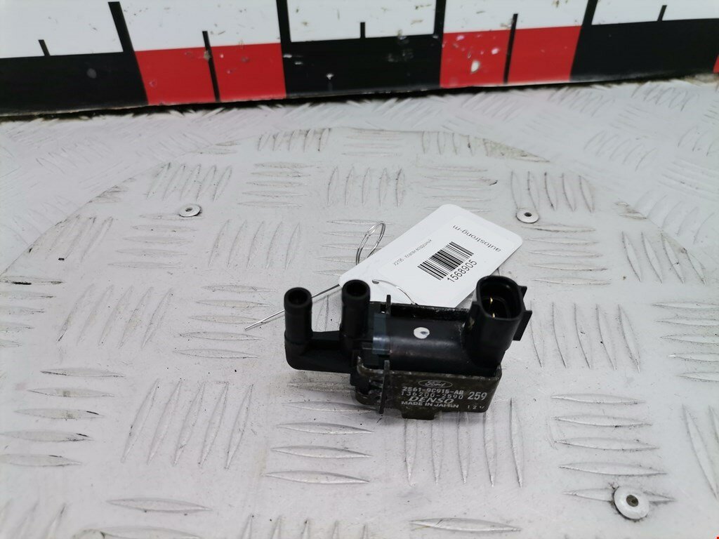 Клапан воздушный Ford Fiesta 5 2S619C915AB арт. 1568905