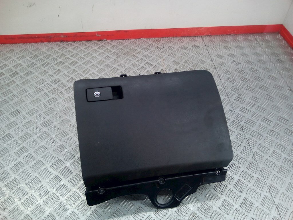 Бардачок (вещевой ящик) Volkswagen Passat 6 3C1857114E арт. 512712