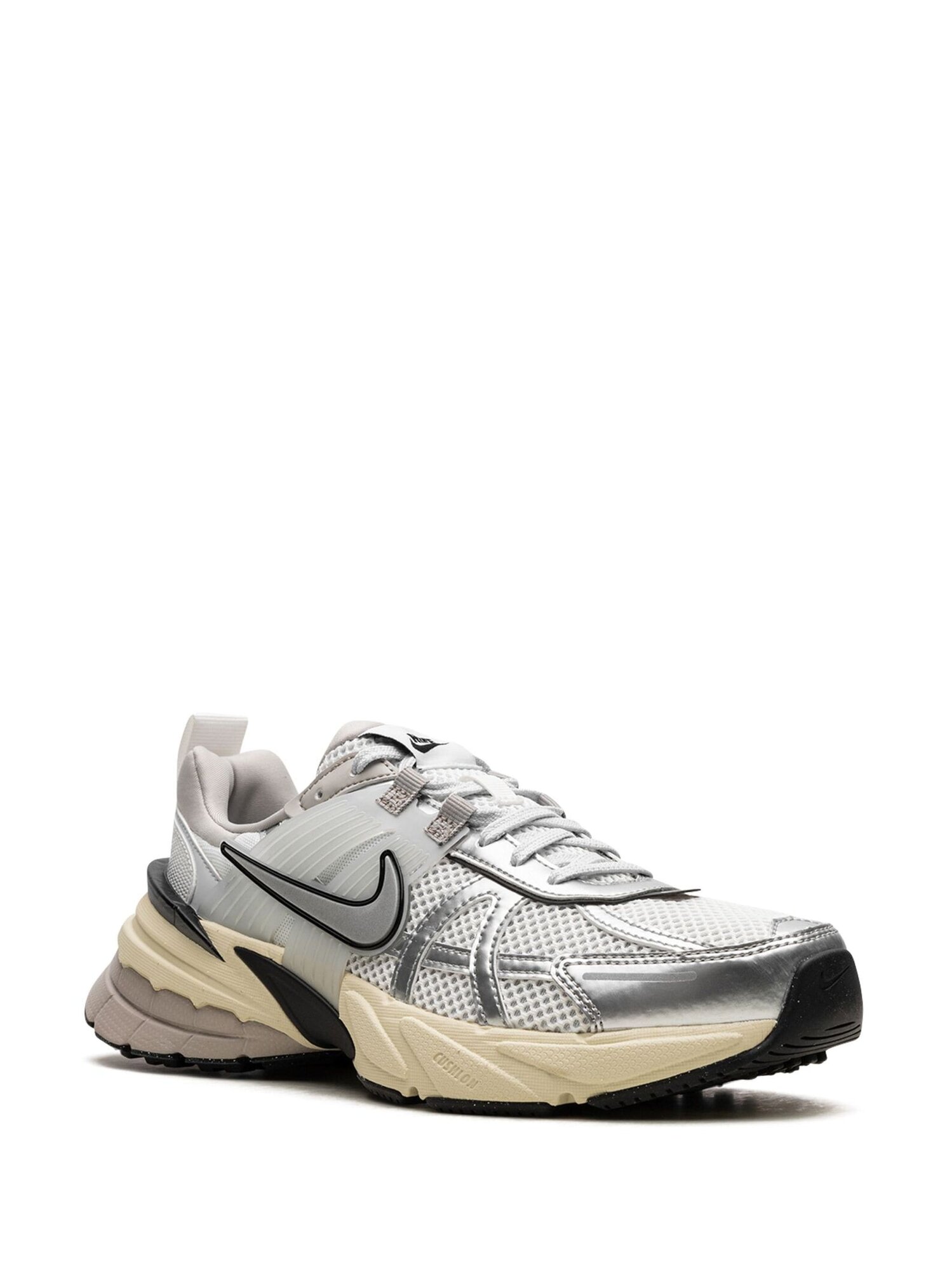 Кроссовки NIKE V2K Run 'Metallic Silver', размер 6.5 US, white — фото 1