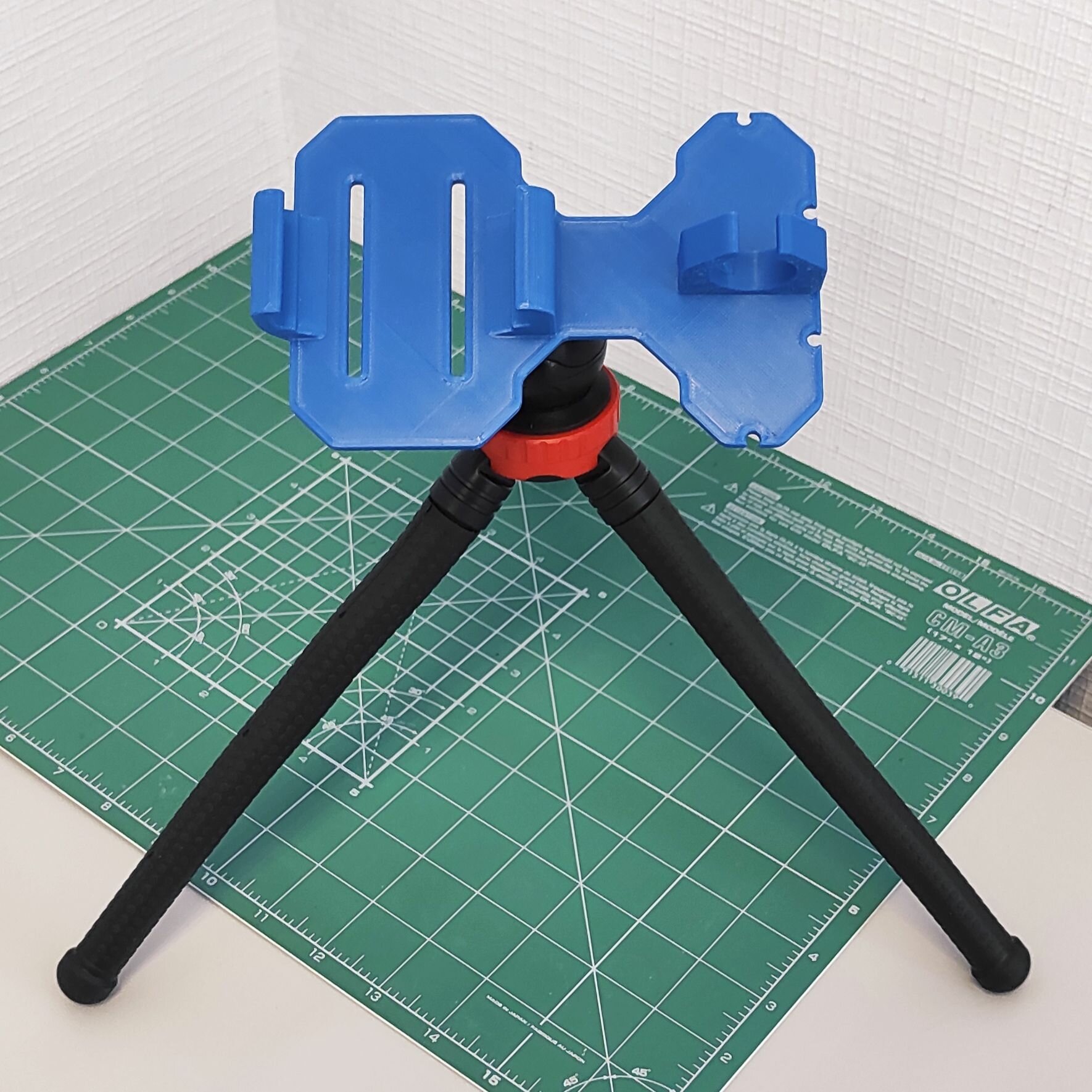 Крепление для эхолота Практик 6S, 6M, 7, 8 с триподом