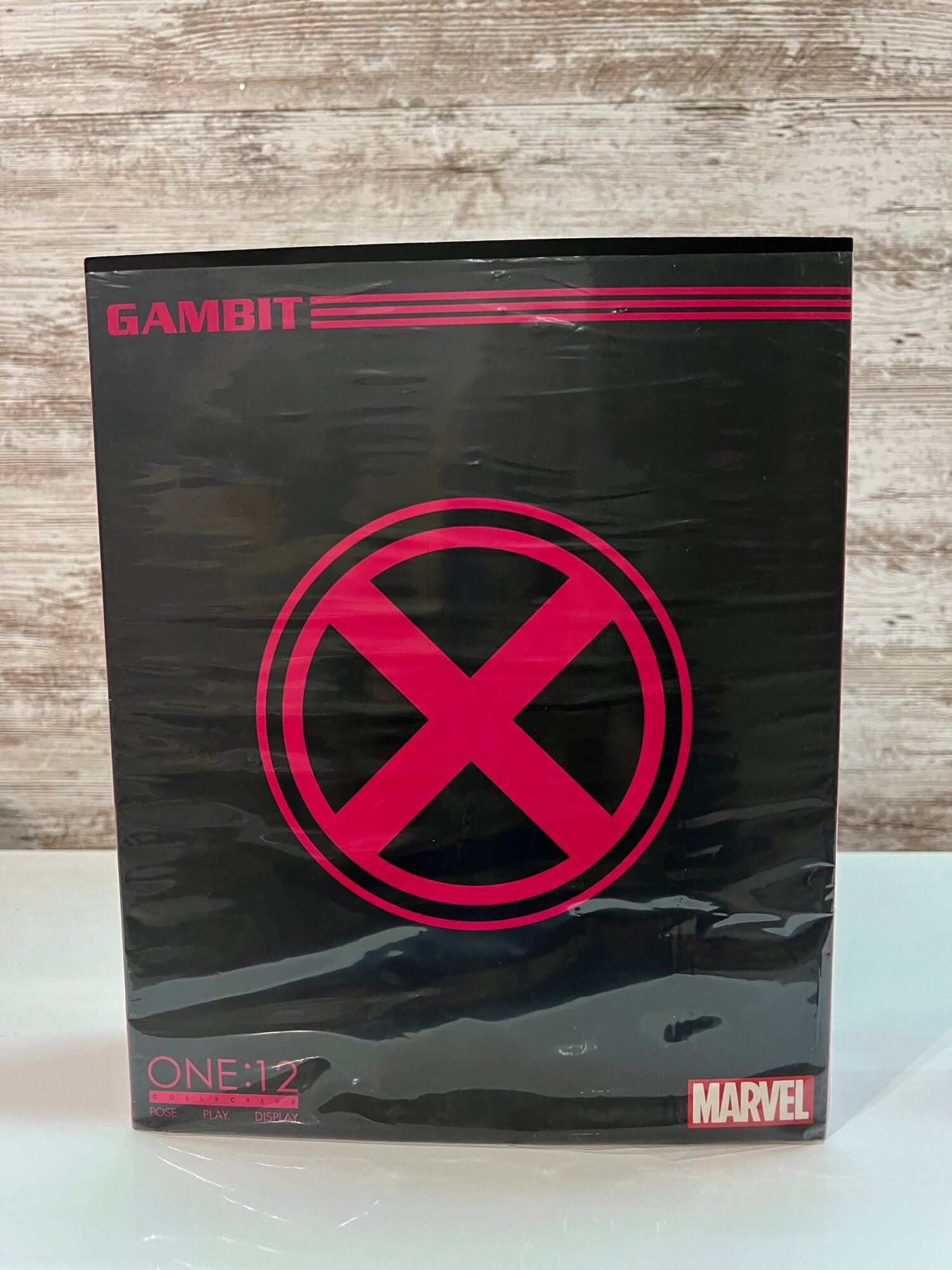 Фигурка Гамбит Gambit от Mezco