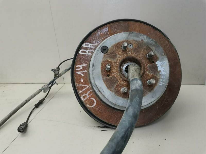 Кулак поворотный задний правый Honda CR-V 2012-2017 кат.номер: 52210SWAA00