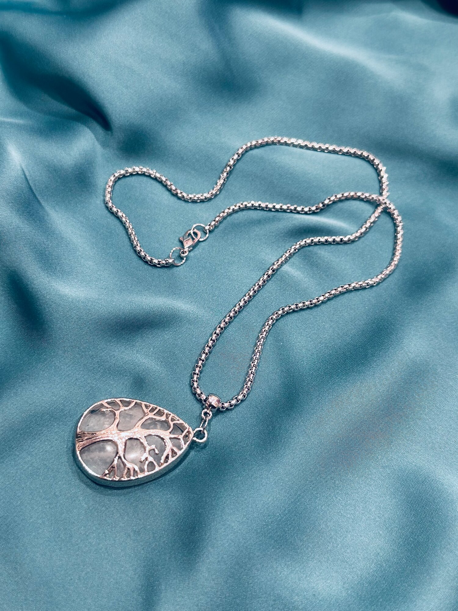 Колье, кварц