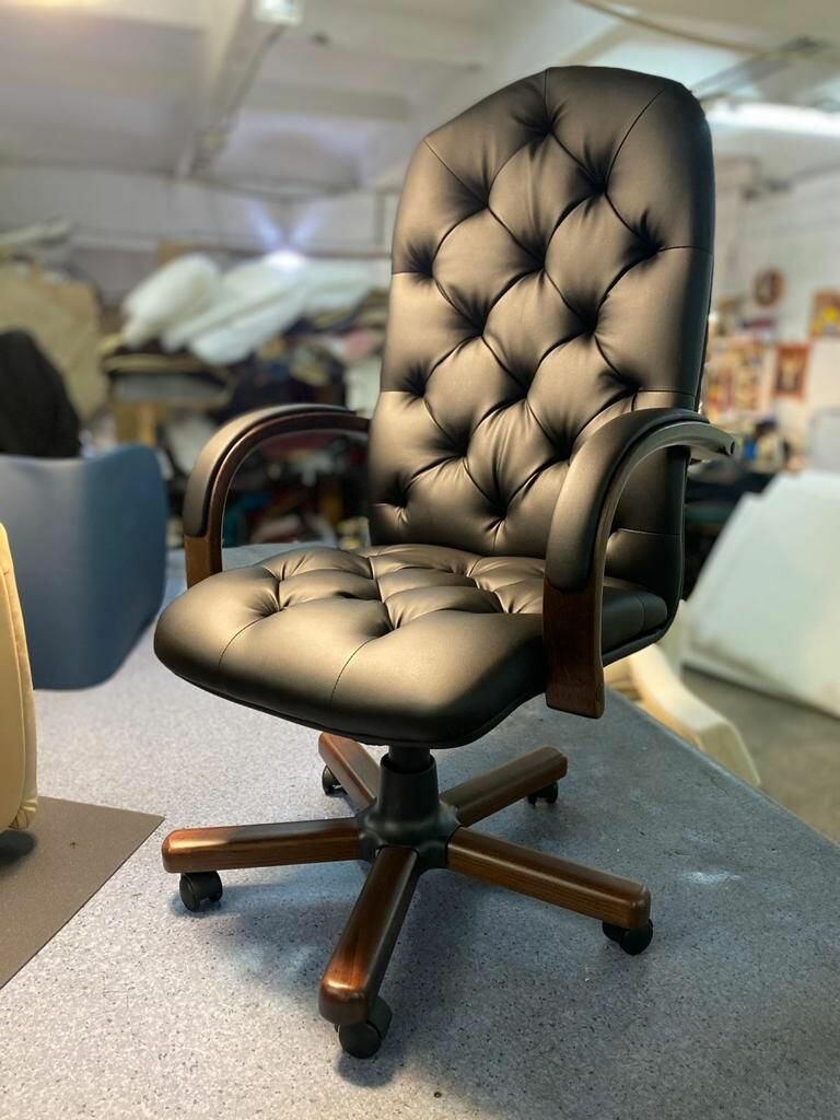 Офисное кресло Магазин Кресел "Чарльз-Лагуна", механизм Топ-Ган, черное, кожа/эко-кожа