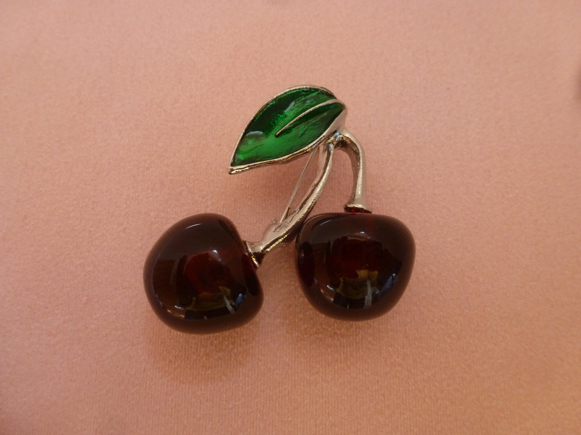 Брошь, эпоксидная смола