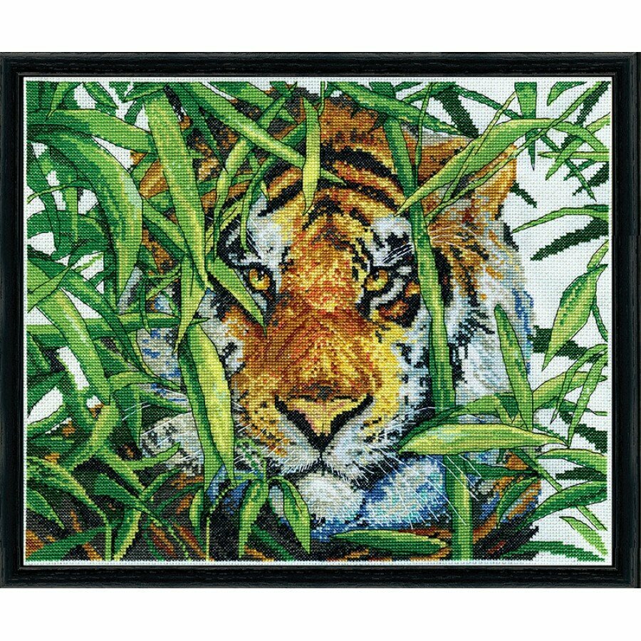 Набор для вышивания Взгляд хищника 28 х 35,5 см DESIGN WORKS 3271