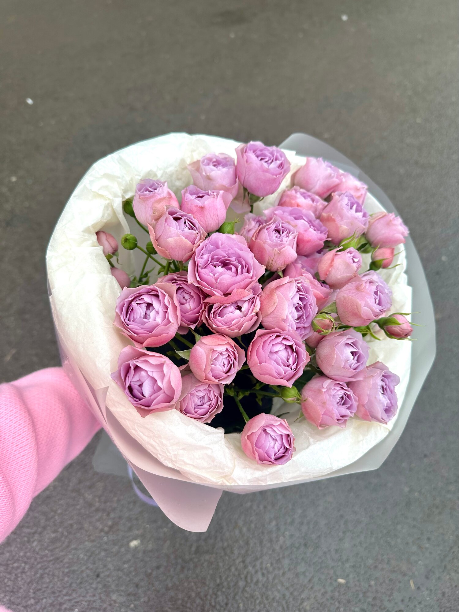 Букет Liana Flowers "Лавендер Баблз", роза кустовая, 7 веток
