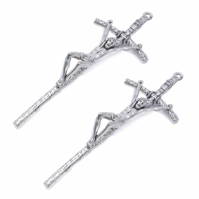 2 креста, страдающая статуя христианина Иисуса, орнаменты и украшения