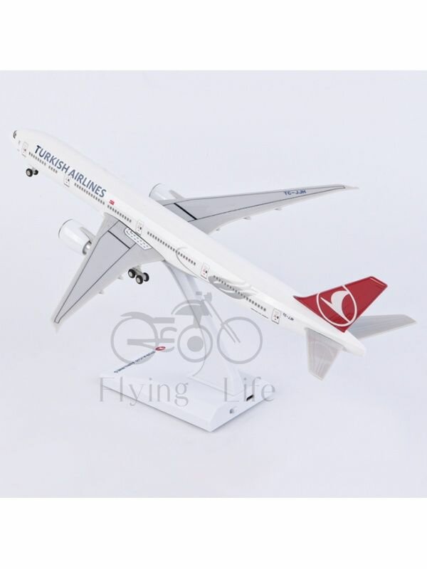 Модель Boeing 777 авиакомпании Turkish Airlines (30 см) с осветительными приборами и шасси