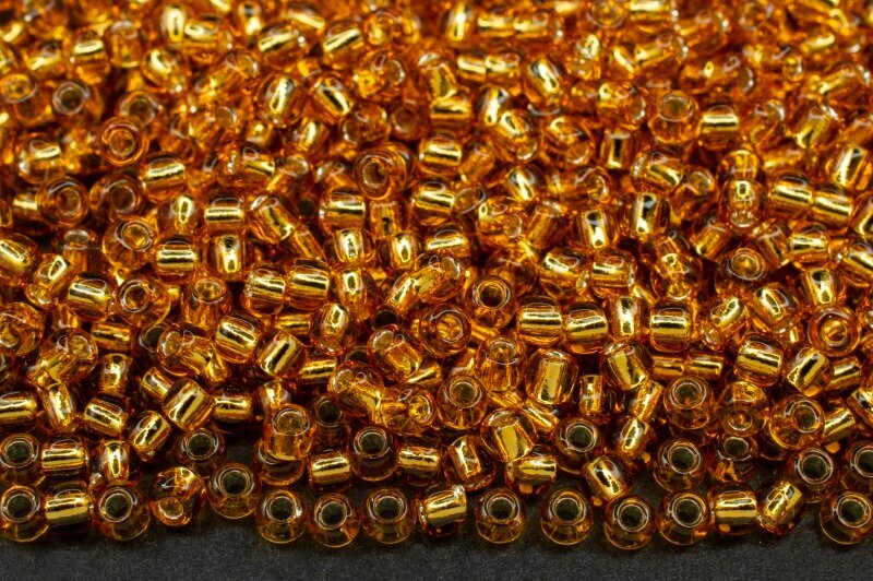Бисер японский TOHO круглый 11/0 #0022B топаз, серебряная линия внутри, 10 грамм