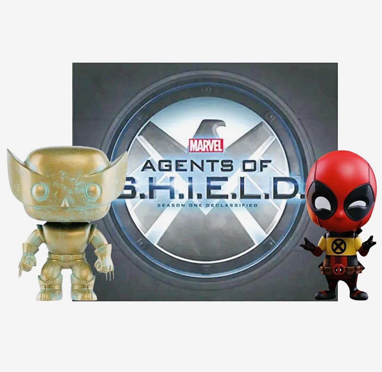 Набор Marvel (книга агенты Щита + 2 Фигурки)