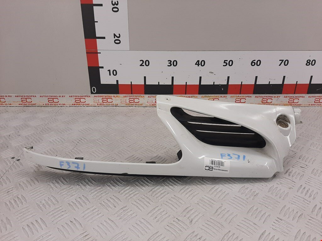 Решетка радиатора Renault Megane 1 7701367996 арт. 865629