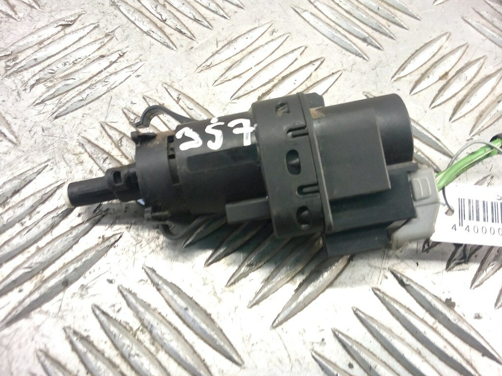 Выключатель концевой (концевик) Ford C-MAX 1 4832217 арт. 522789