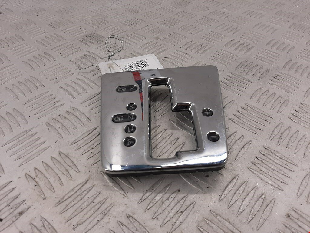 Накладка декоративная на кулису (рамка рычага КПП) Volkswagen Phaeton 3D0905865H арт. 763163