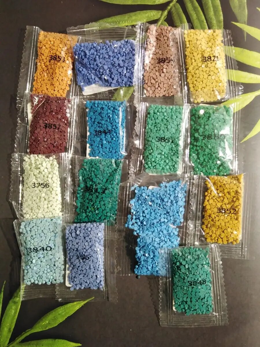 Стразы самоклеющиеся для рукоделия, набор