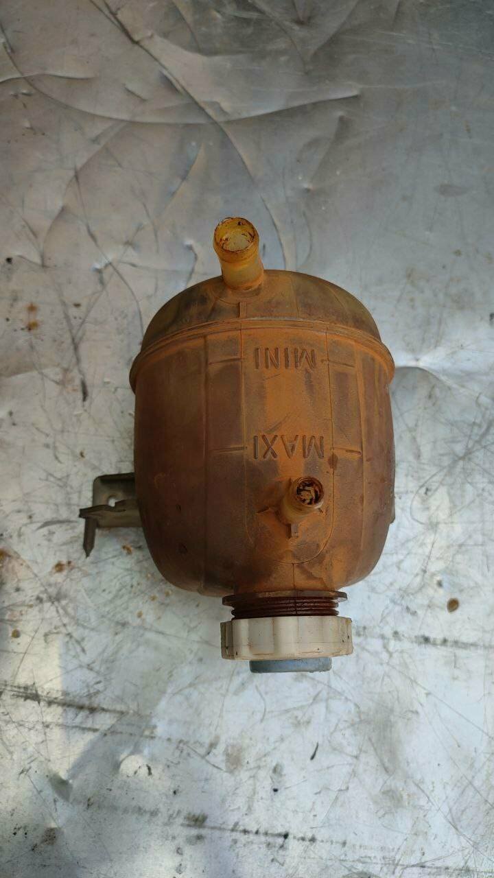 Бачок расширительный Renault Symbol (1999 - 2002) 7700836316