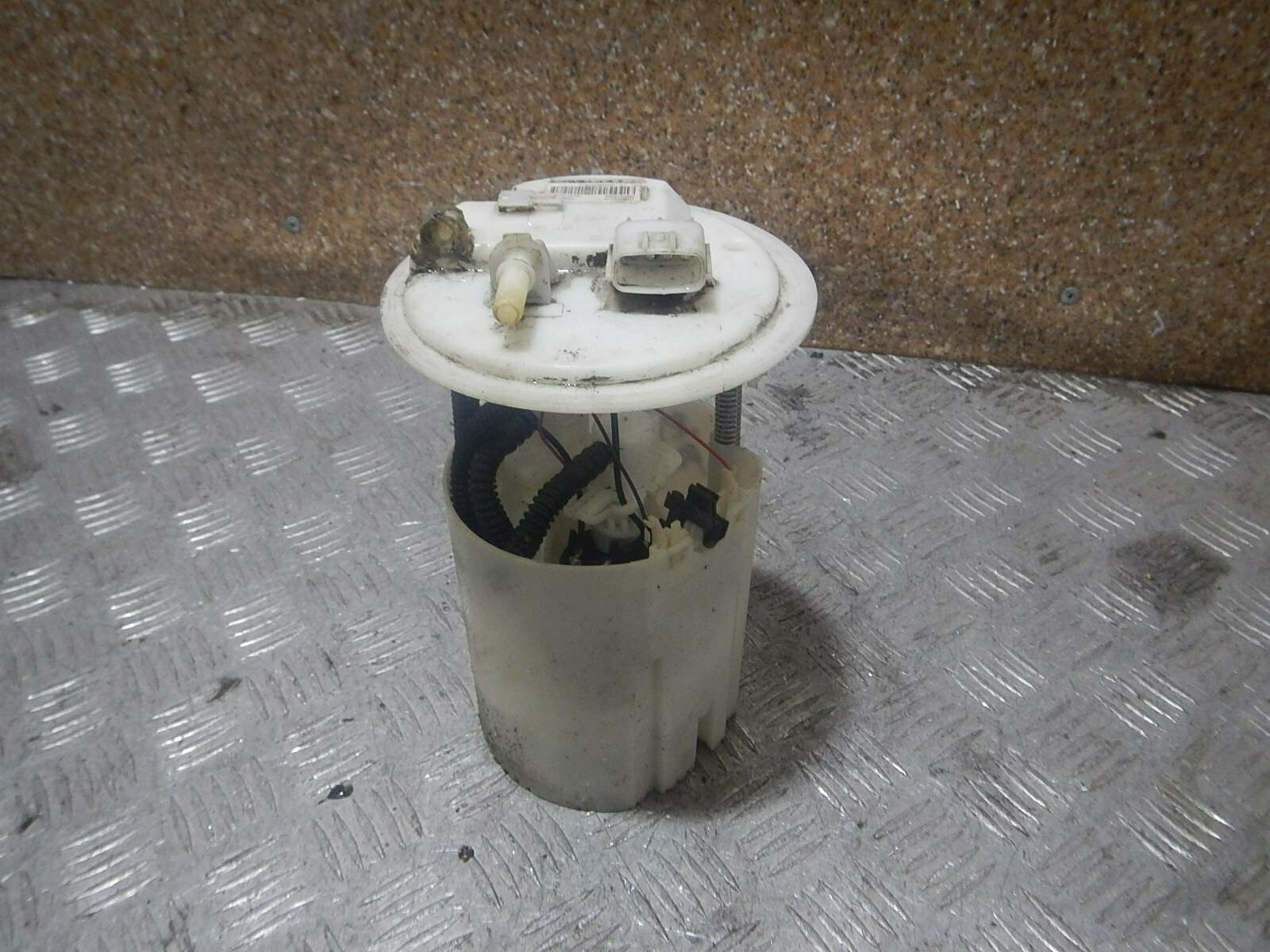 Б/У Насос топливный электрический, Renault (Рено)-FLUENCE (10-) RENAULT FLUENCE (10-) Без поплавка, сломана одна трубка ...