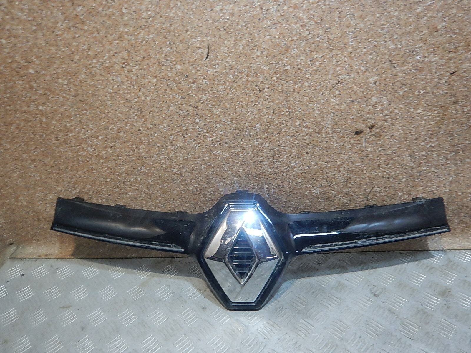 Б/У Накладка на решетку радиатора, Renault (Рено)-SANDERO (14-) RENAULT SANDERO (14-) 18- Царапины, эмблема сломана. 4563...