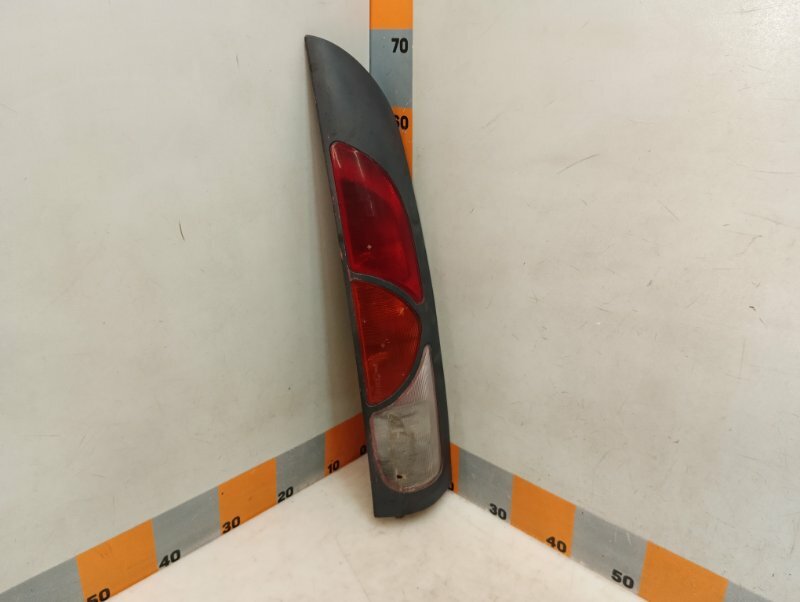 Б/У дефект, оригинал, Рено Кангу Фонарь задний правый Renault Kangoo 2000 1, KC 328756 RENAULT арт. 8200150621